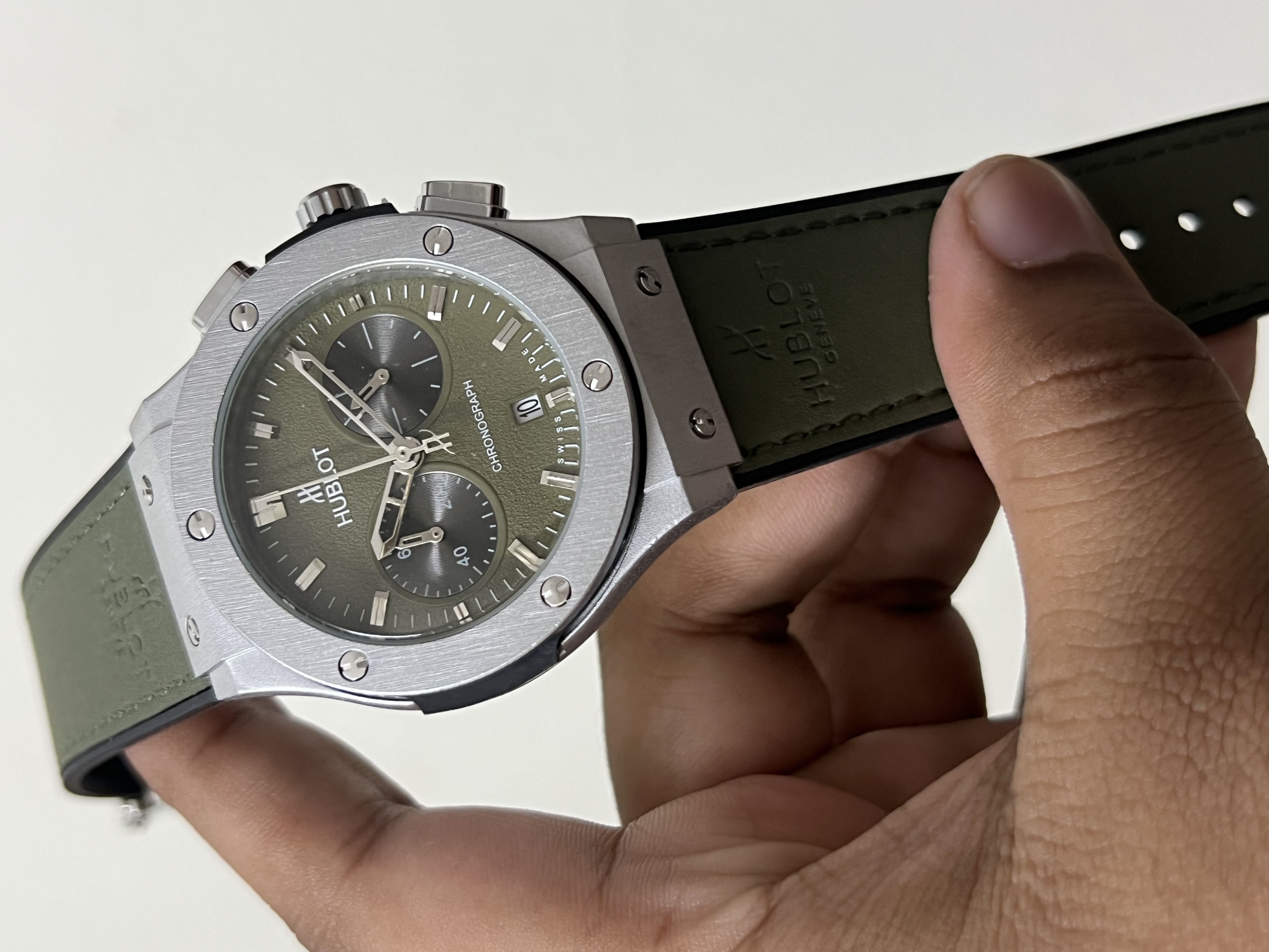 HUBLOT CLASSIC FUSION SILVER CASE GREEN BELT GREEN DIAL V2 | Watch ...