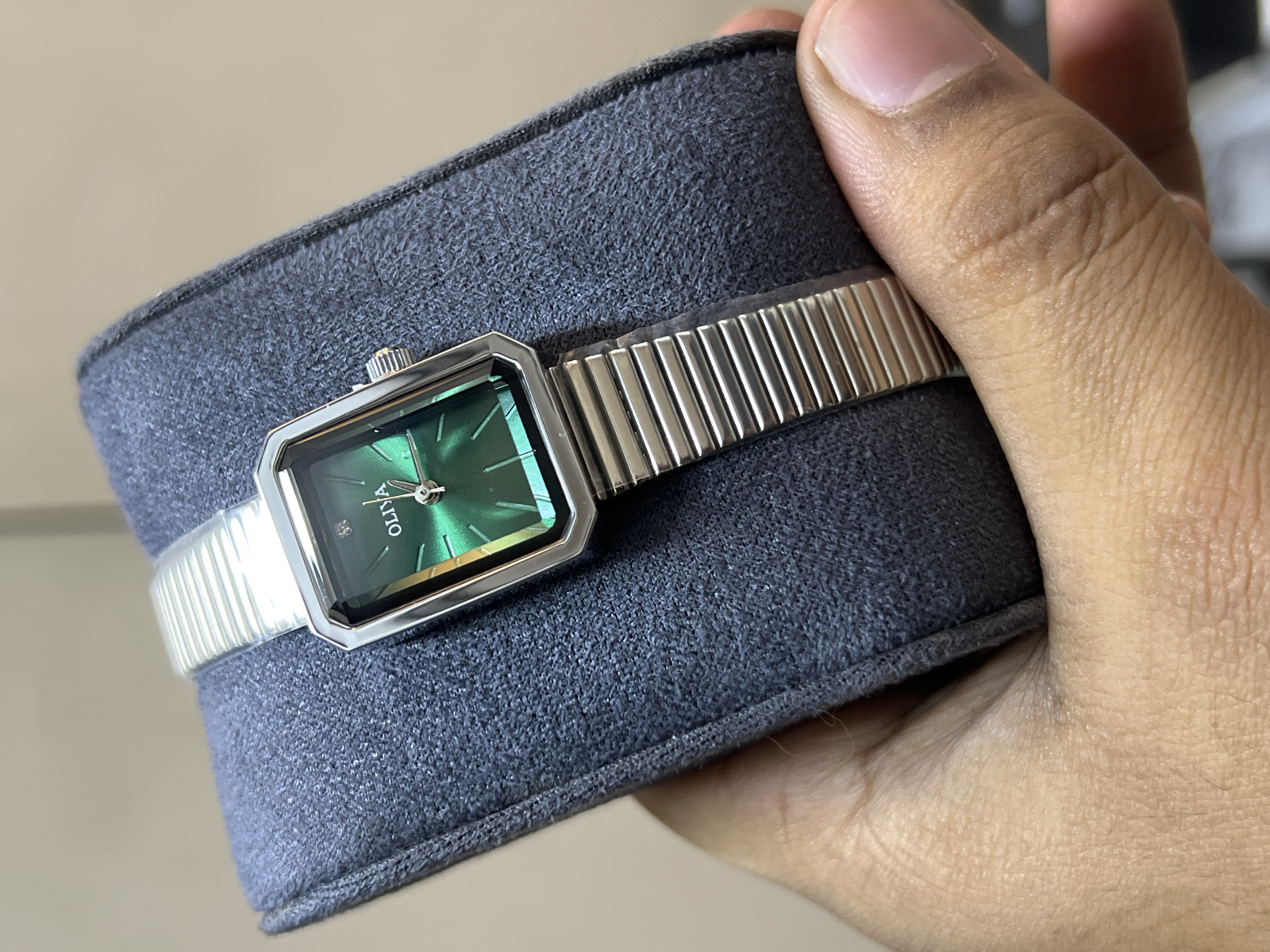 OLIYA GREEN | Watch Legion BD